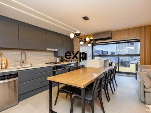Apartamento mobiliado, 2 suítes, 2 vagas, Vila Izabel, Curitiba