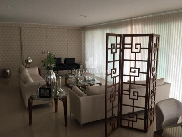 Apartamento Mobiliado 4 suítes e 7 vagas no Condomínio Amadeo Modigliani