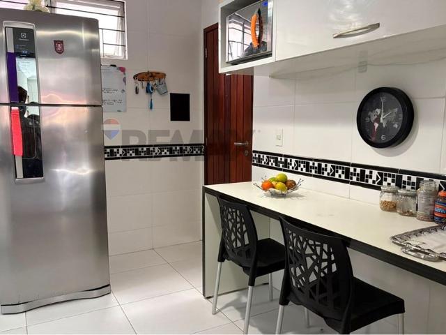 Apartamento Mobiliado c/ Suíte e Varanda, Próx. Vera Arruda
