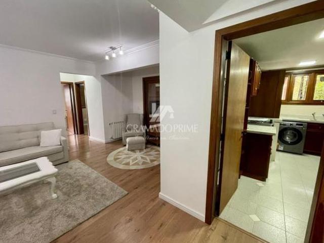 APARTAMENTO MOBILIADO C SUÍTE NO CENTRO DE GRAMADO