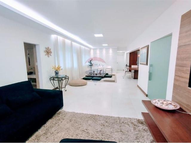 Apartamento mobiliado com móveis de muito bom gosto, para você que busca localização excepcional no buritis