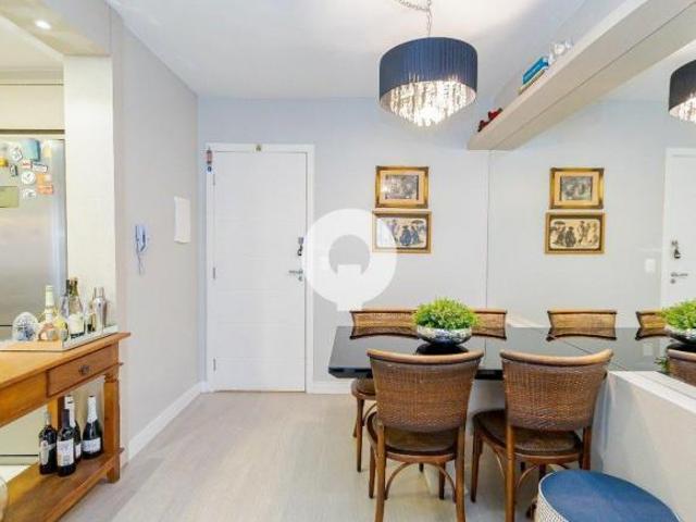 APARTAMENTO MOBILIADO COM CHURRASQUEIRA E MUITO BOM GOSTO
