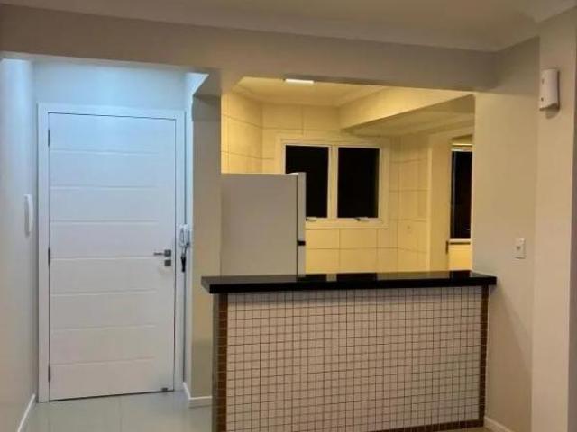 Apartamento Mobiliado com Elevador e Box no Centro de Tramandaí