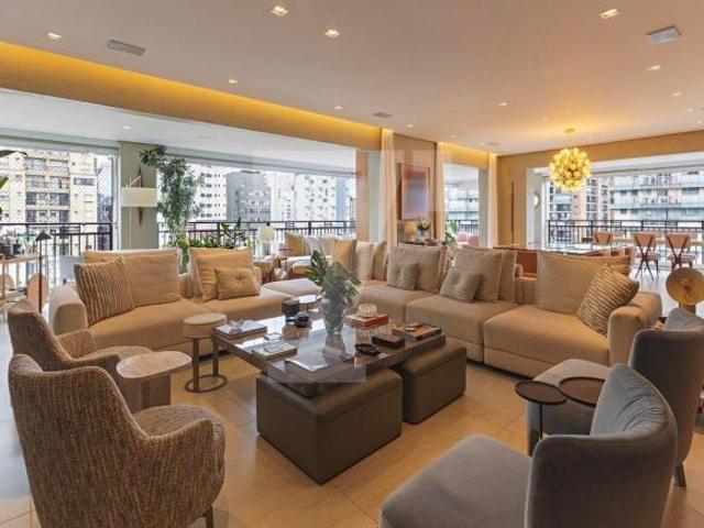 Apartamento mobiliado com lazer completo próximo ao Parque Ibirapuera