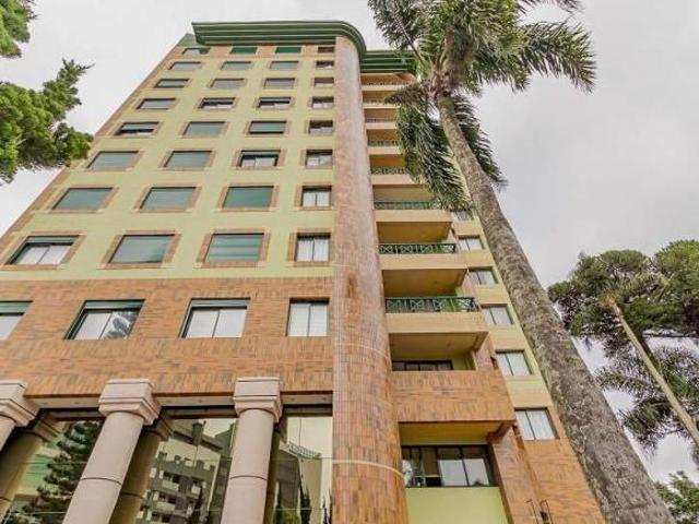 Apartamento Mobiliado com Sacada, 3 Quartos, 2 Vagas à venda, 149 m² Centro Curitiba/PR