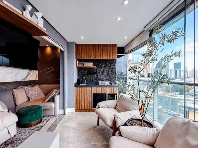 Apartamento mobiliado com terraço na Vila Mariana