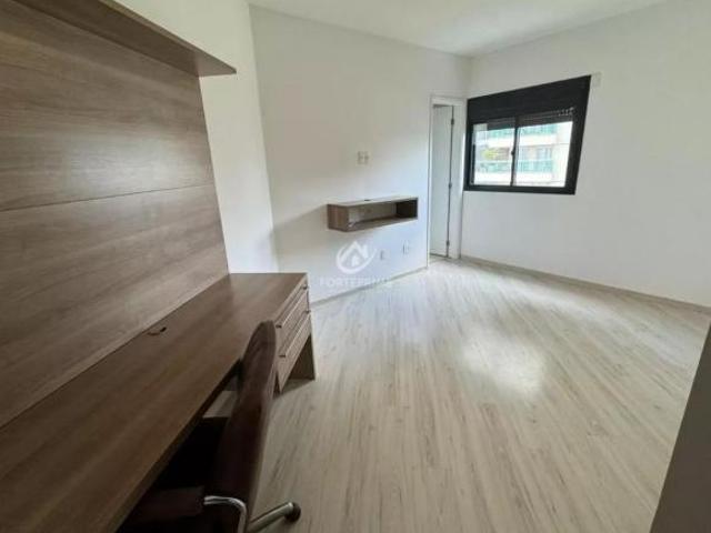 Apartamento mobiliado com varanda gourmet próximo à Berrini