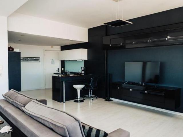 Apartamento Mobiliado com Vista Panorâmica, 29° Andar, Face Norte Centro/Batel Curitiba/PR