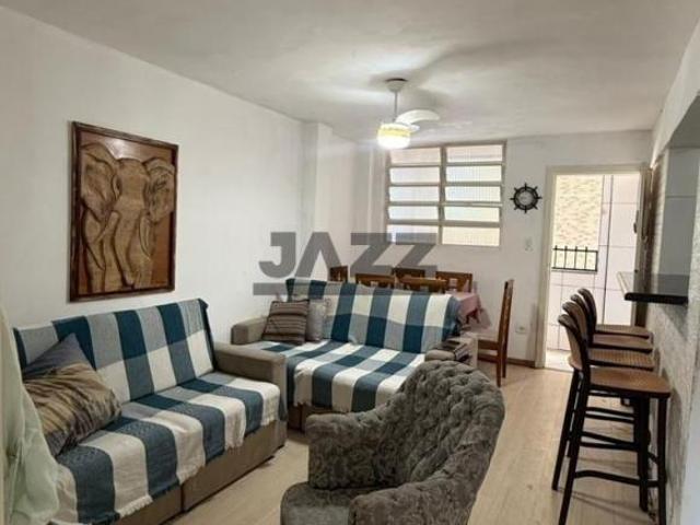 Apartamento mobiliado com vista para o mar na Ocian com 2 dormitórios e elevador