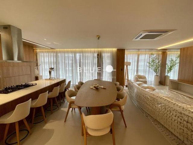 Apartamento mobiliado com 03 suítes na Praia Grande em Torres RS