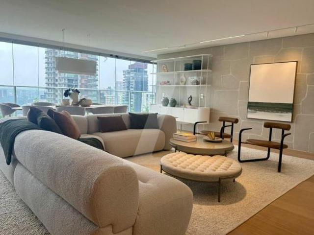 Apartamento mobiliado com 178m² no Jardim América