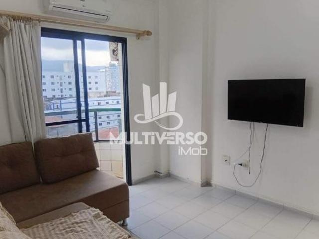 Apartamento mobiliado com 1 dormitório, sacada e elevador no bairro Ocian