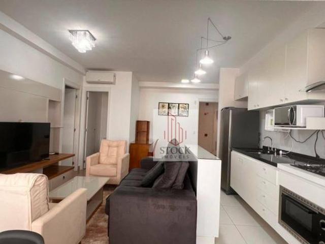 Apartamento Mobiliado com 1 Suíte, 1 vaga R. Dr. Bacelar V. Clementino