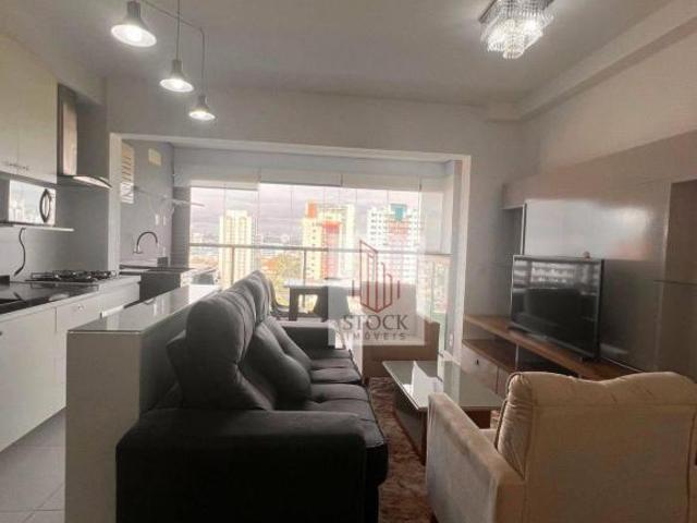 Apartamento Mobiliado com 1 Suíte, 1 vaga R. Dr. Bacelar V. Clementino