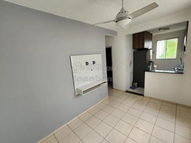 Apartamento Mobiliado com 2 dormitórios Condomínio Rio Ebro