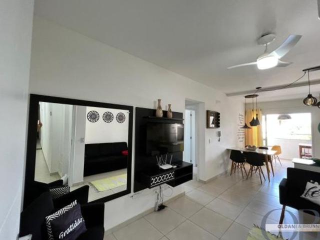 APARTAMENTO MOBILIADO COM 2 DORMITÓRIOS APENAS 350 METROS DO MAR