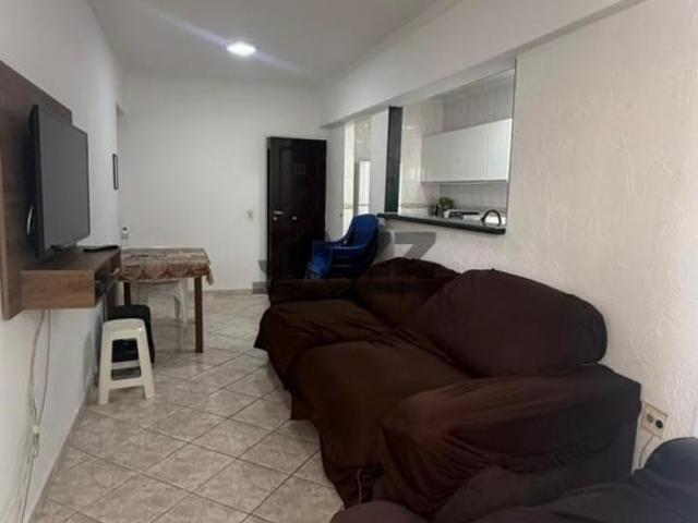 Apartamento Mobiliado com 2 Dormitórios e Sacada a 100 Metros da Praia na Ocian