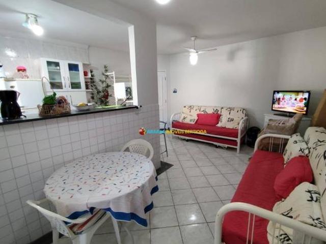 Apartamento Mobiliado com 2 Dormitórios e Suíte a 200 Metros da Praia em Bertioga SP por R$ 480.000