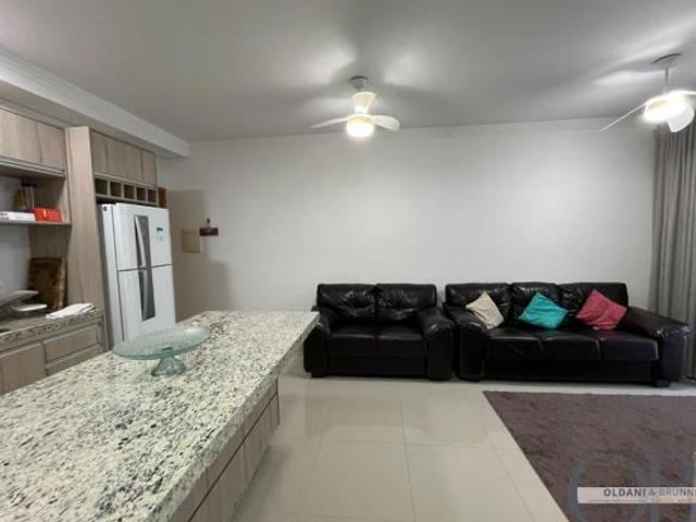 APARTAMENTO MOBILIADO COM 2 DORMITÓRIOS NAS TONINHAS