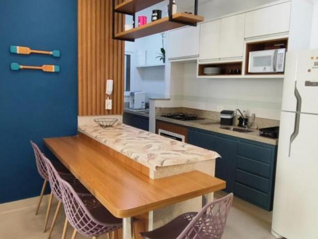 APARTAMENTO MOBILIADO COM 2 DORMITÓRIOS NAS TONINHAS
