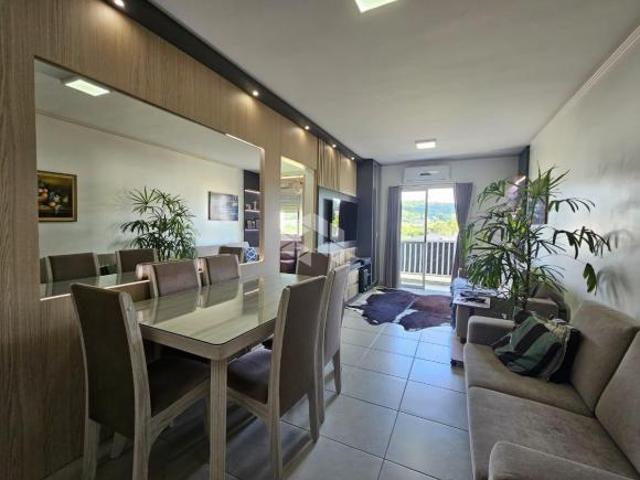 Apartamento mobiliado com 2 dormitórios próximo a UNISC!