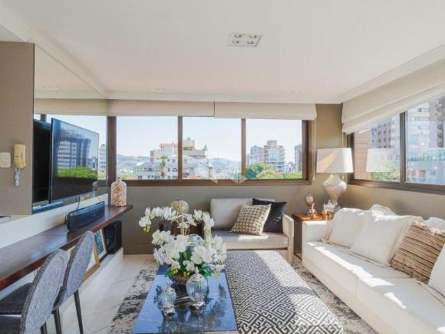 Apartamento Mobiliado com 2 suítes e 2 vagas no bairro Petrópolis!