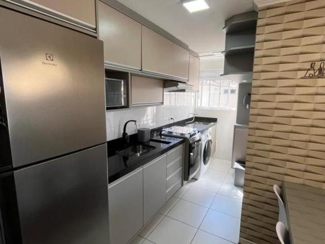 Apartamento Mobiliado com 2 Quartos e Vaga Coberta à Venda no Villaggio Bérgamo CIC Curitiba