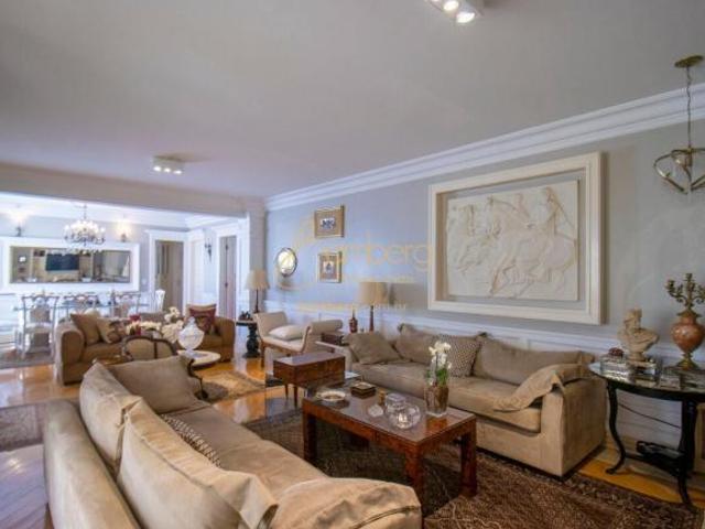 Apartamento Mobiliado com 3 Suítes e 3 Vagas no Morumbi 165m²