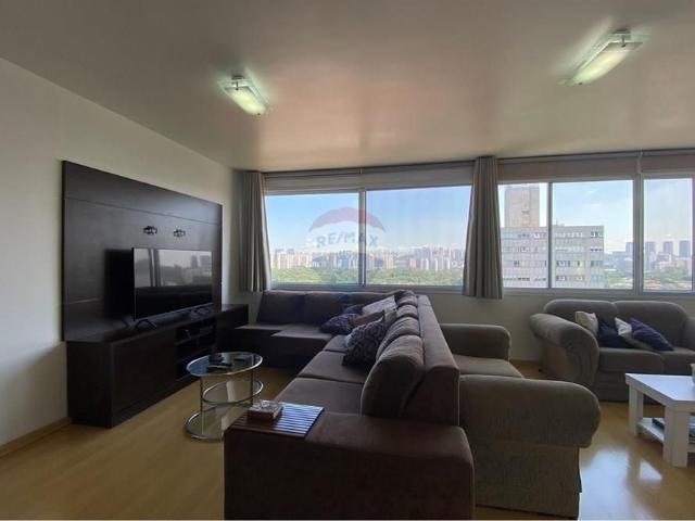 Apartamento mobiliado com 4 dormitórios e 2 vagas na Granja Julieta próximo ao metrô