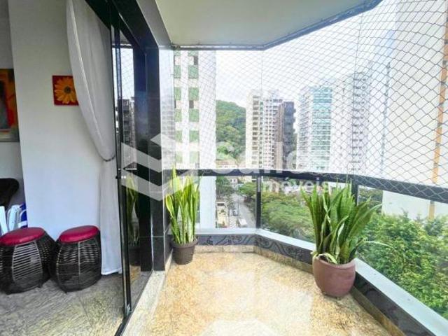 Apartamento Mobiliado com 4 Suítes, Varanda e Lazer Guarujá