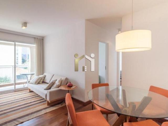 Apartamento mobiliado com 68m², 2 dormitórios sendo 1 suíte e 1 vaga