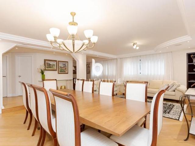 Apartamento Mobiliado à Venda, 3 suítes, 4 vagas e