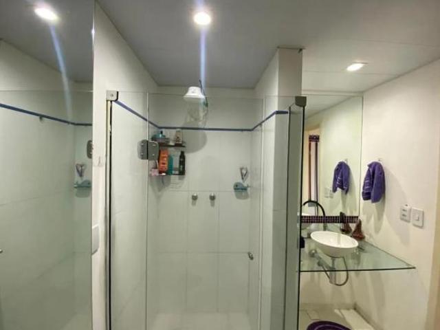 Apartamento Mobiliado a venda / Avenida Independência / 2 Dormitórios