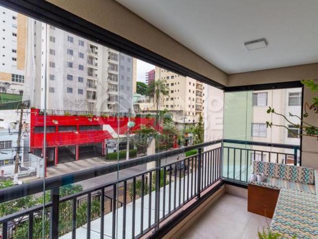 Apartamento mobiliado à venda bairro Saúde 2 dormitórios, 2 banheiros e 1 vaga