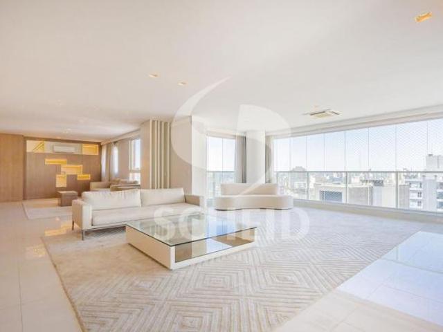 Apartamento mobiliado à venda, com 3 suítes, de 260m² em Higienópolis