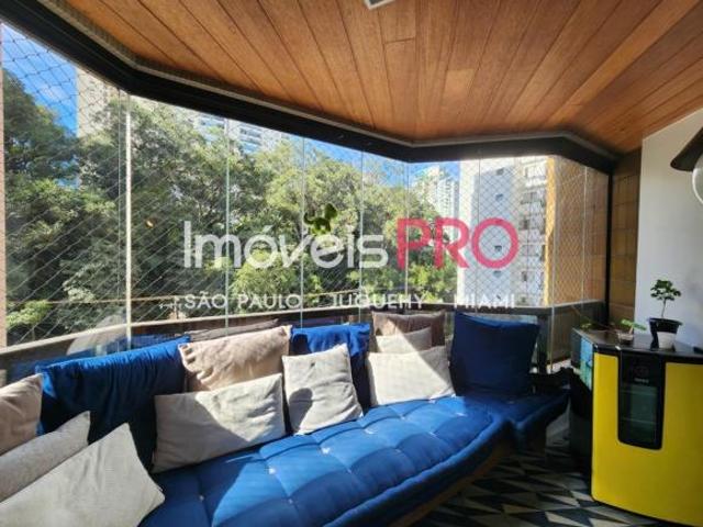 Apartamento mobiliado à venda com 172m2, 3 dorms, 1 suite, 2 vagas no Brooklin em predio com lazer