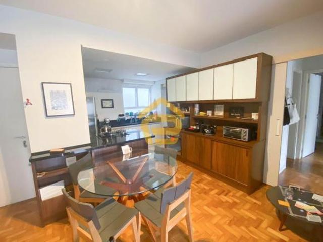 Apartamento Mobiliado à Venda com 2 Dormitórios no Itaim Bibi