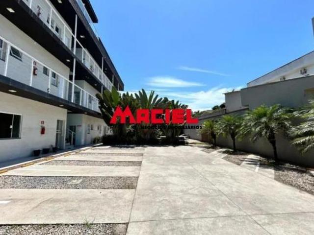 Apartamento mobiliado à venda em Ubatuba a 350 metros da Praia de Maranduba