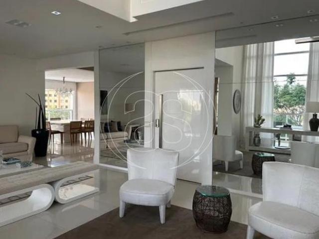 Apartamento mobiliado á venda em Vila Mariana com 230m²