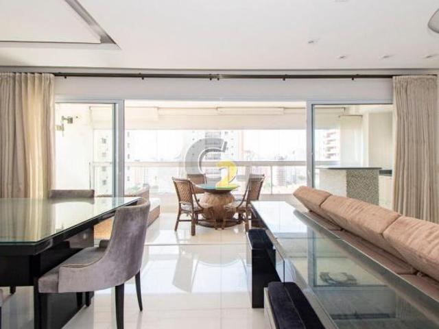 Apartamento mobiliado à venda em Perdizes com 3 suites e 3 vagas