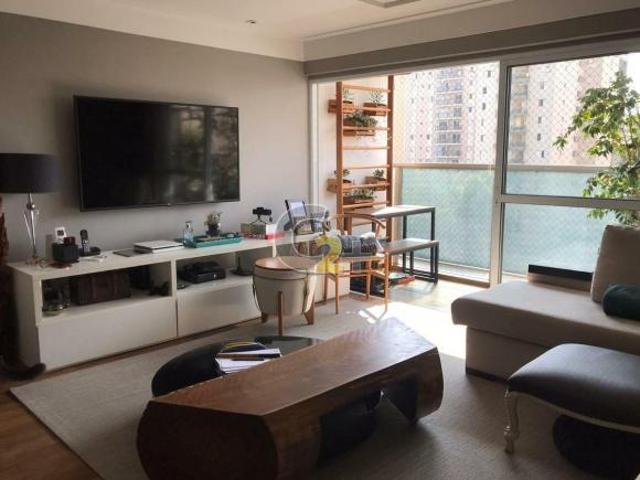 Apartamento mobiliado à venda em Pinheiros com 2 quartos, 1 suíte e 2 vagas