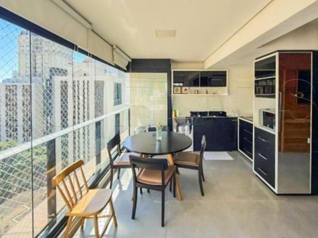 Apartamento Mobiliado à Venda na Vila Nova Conceição com 53m² e Vista Panorâmica