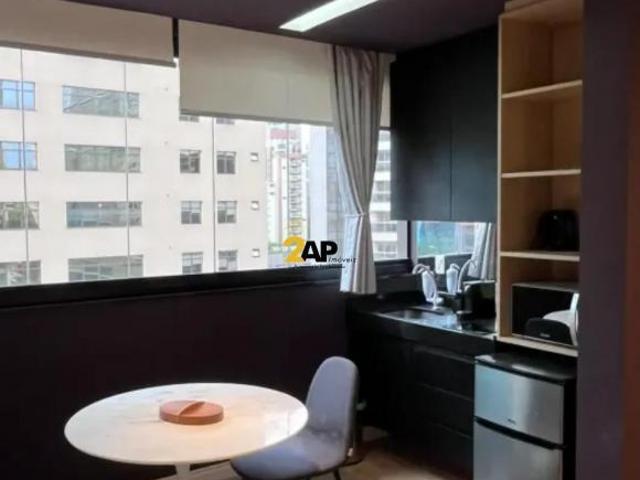 Apartamento mobiliado à venda na Vila Olímpia: 1 quarto, 1 banheiro, 1 vaga de garagem e 28m²