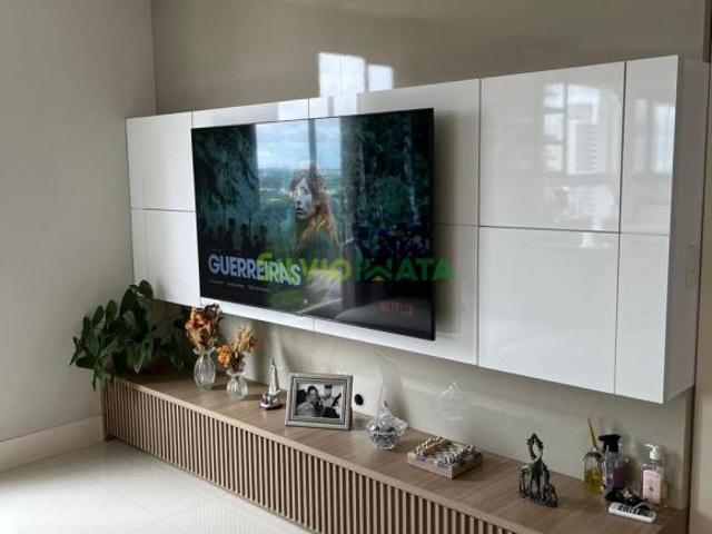 Apartamento Mobiliado à Venda na Zona 03 em Maringá 3 Suítes | 126m² | 3 Vagas