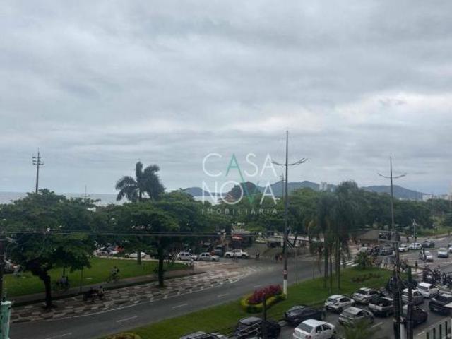 Apartamento mobiliado à venda na Avenida da Praia no bairro Pompeia em Santos SP
