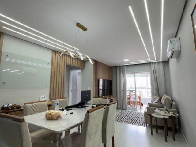 Apartamento mobiliado à venda na Aviação, em Praia Grande SP