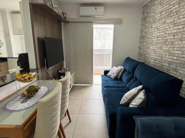 Apartamento mobiliado à venda na Guilhermina, em Praia Grande SP