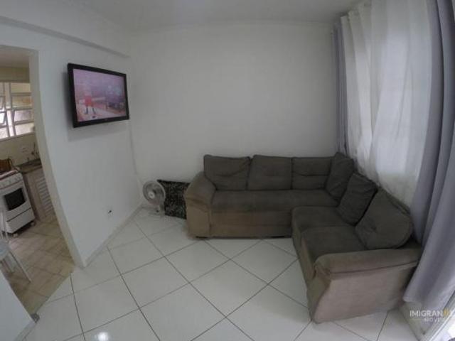 Apartamento mobiliado à venda na Guilhermina, em Praia Grande SP