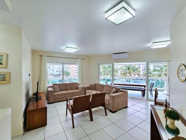 Apartamento mobiliado à venda na Riviera de São Lourenço, localizado no Módulo 7