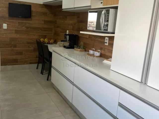 Apartamento mobiliado a venda no Tarraf II com 03 quartos, sendo 01 suíte, e condomínio com área de